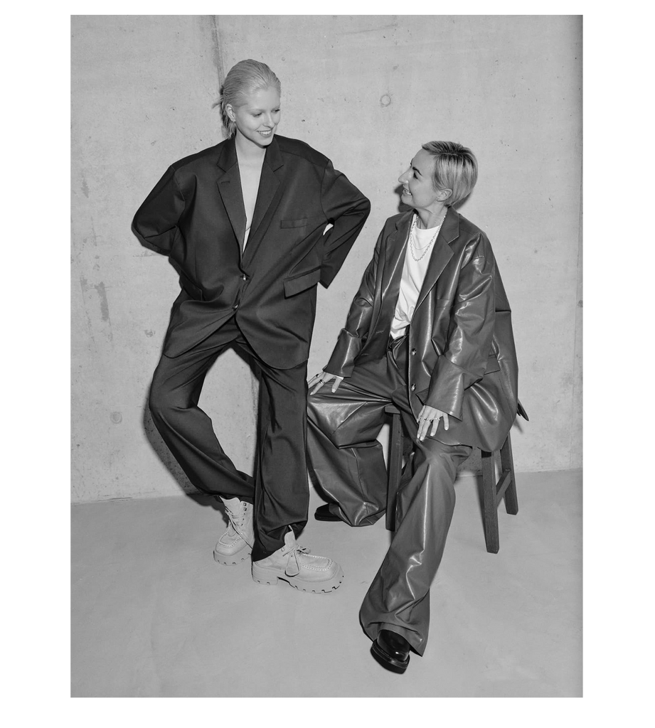 About – SKÓN SUITS